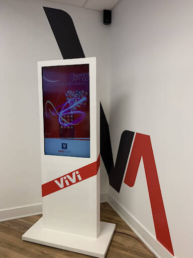 How to Merge Digital Signs & Contactless Signs for Your Business ...