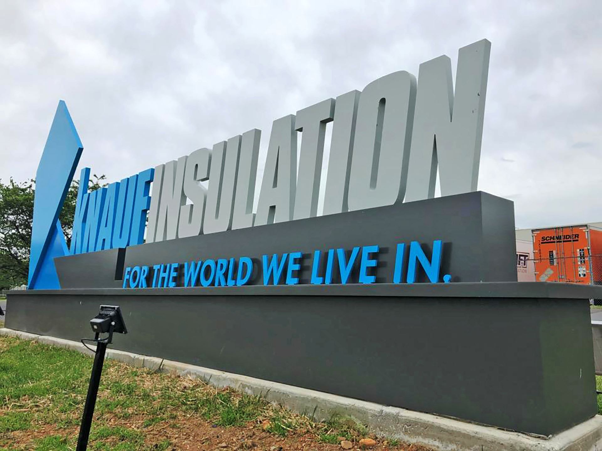 Exterior Signage | Outdoor Retail Signs | FASTSIGNS