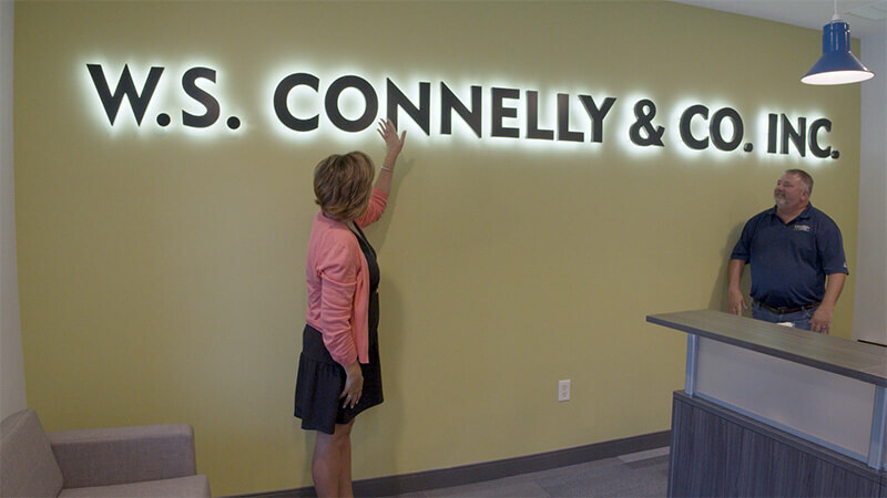 WS Connelly - FASTSIGNS